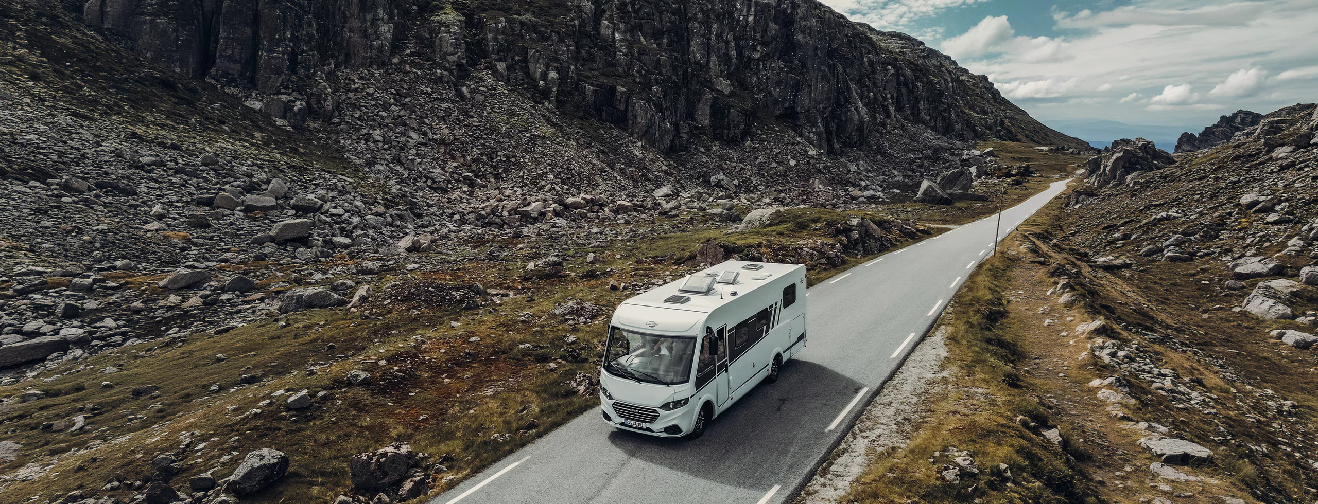 Campers & camperbussen – Eenvoudig. Slim. Reizen. | Carado